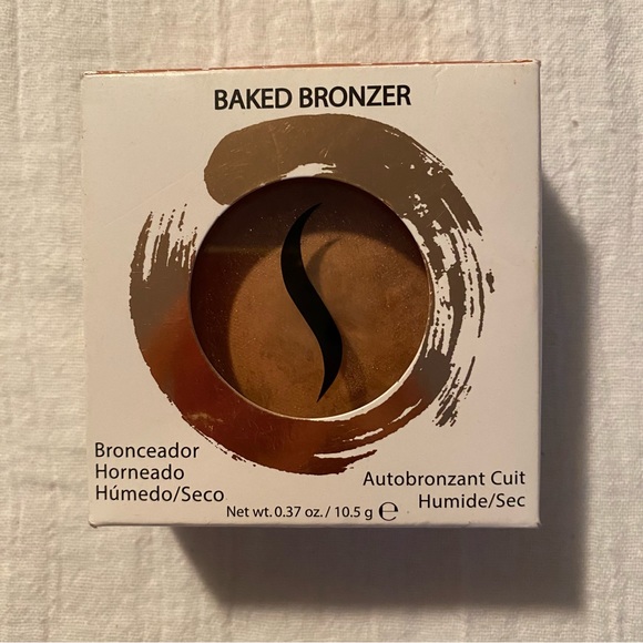 Sormé | Makeup | Sorm Baked Bronzer Shade True Bronzer 88 037 Oz | Poshmark